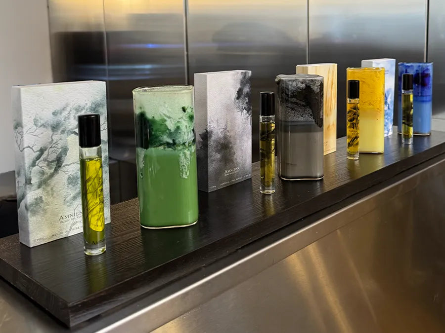 THE POETRY OF SCENT AT 48 COLLAGEN CAFE, PARIS | Amniens