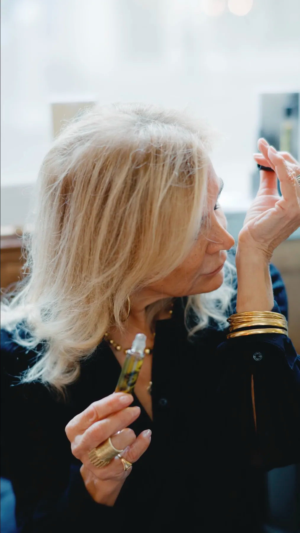 THE POETRY OF SCENT AT 48 COLLAGEN CAFE, PARIS | Amniens